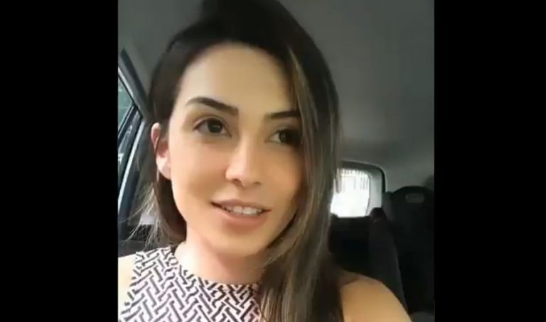 Cantora branca escolhida por Silvio Santos diz que a colega recebeu o ...