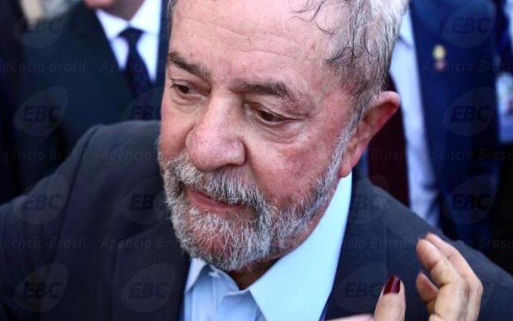 VÍDEO: Carcereiro acredita que, isolando Lula, querem vê-lo doente na ...
