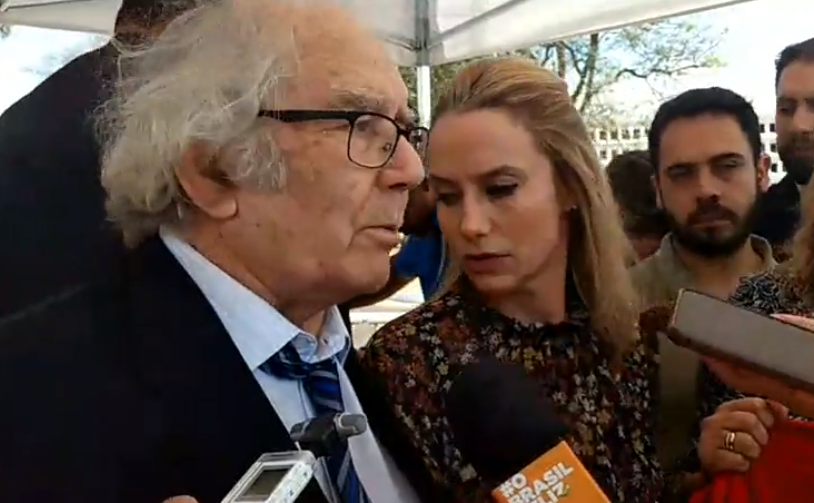 VÍDEO - Esquivel, Carol Proner e Osmar Prado relatam visita a Cármen ...