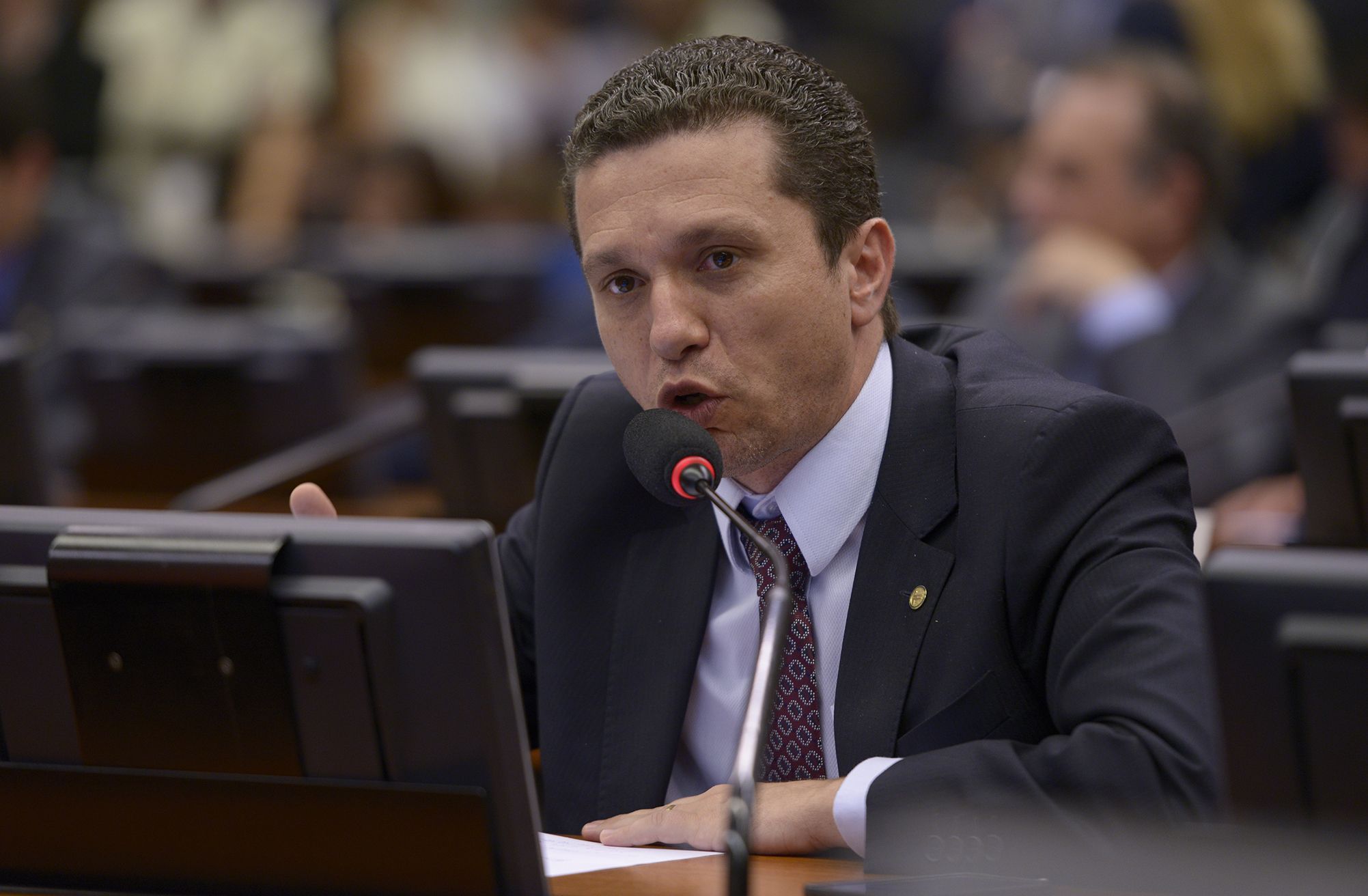 Deputado incluiu mercadores chineses na comitiva de Bolsonaro e filho ...