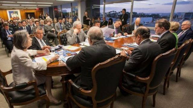 Juízes do STF no Brasil já ganham cinco vezes mais que colegas europeus ...