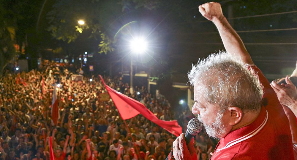 AO VIVO: Ex-presidente se encontra com a Vigília Lula Livre 1 ano após ...