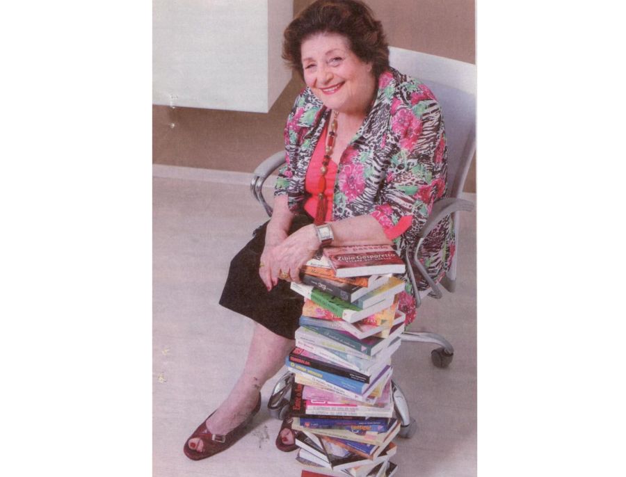 Escritora Zibia Gasparetto morre aos 92 anos