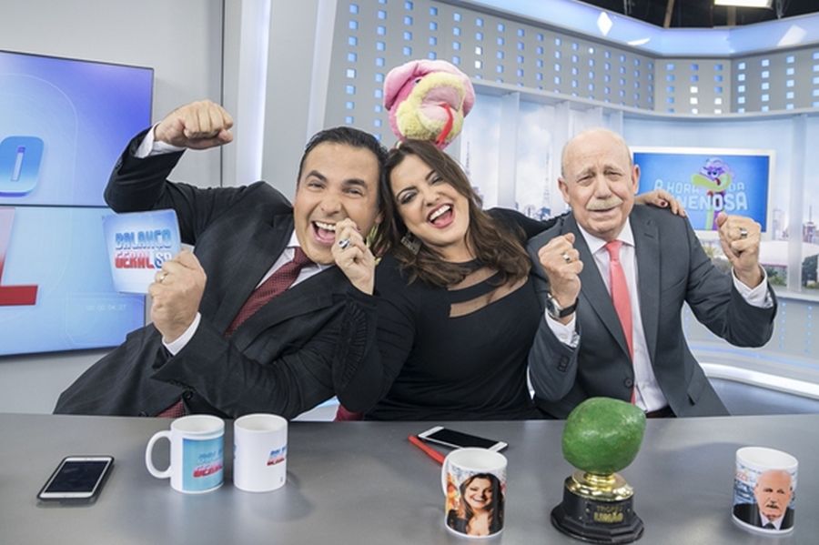 Com volta de Fabíola Reipert, programa da Record vence Globo e ...