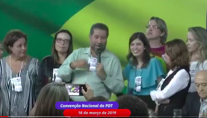 VÍDEO: Em convenção do PDT, Tábata Amaral e outros aprovaram fechamento ... VÍDEO: Em convenção do PDT, Tábata Amaral e outros aprovaram fechamento ...