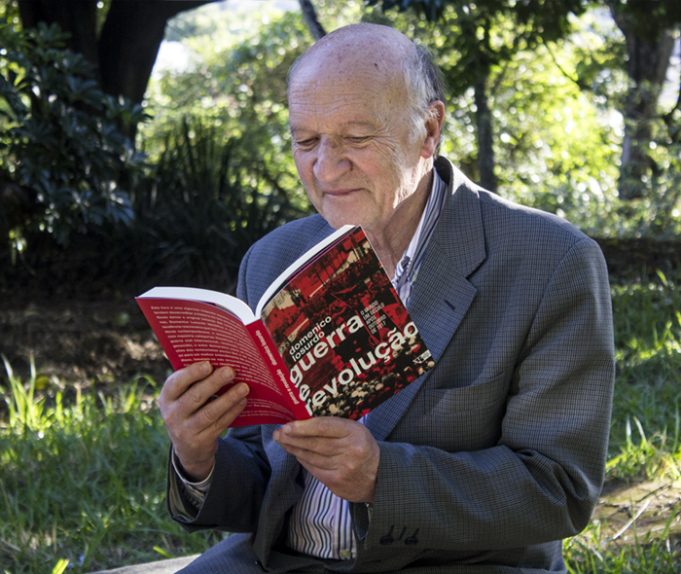 Citado por Caetano, o marxista Domenico Losurdo era um crítico da ...