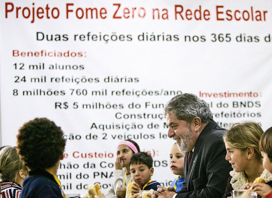 Lula lembra de outro país, possível, ao constatar que o Brasil voltou ...