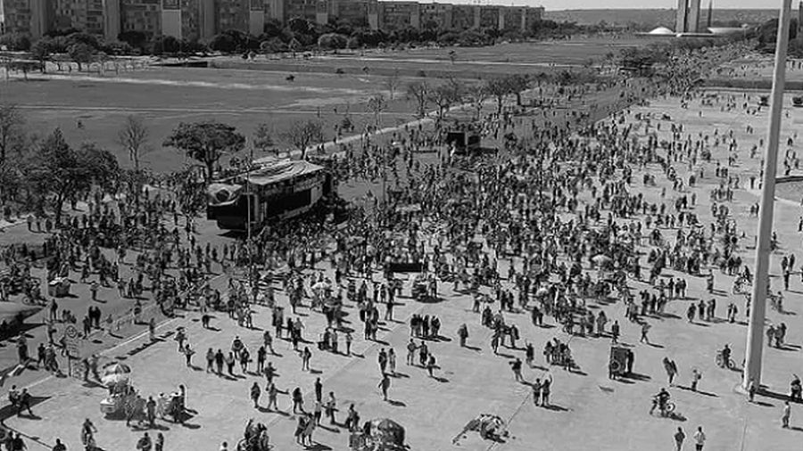 Confira imagens e VÍDEOS dos protestos micados de bolsonaristas pelo ...
