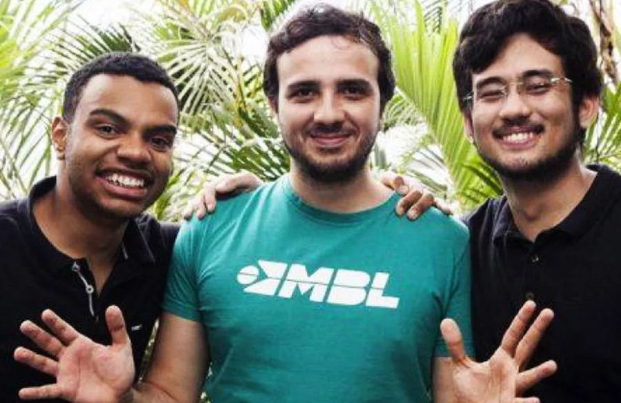 MBL é espancado nas redes no dia de seu protesto