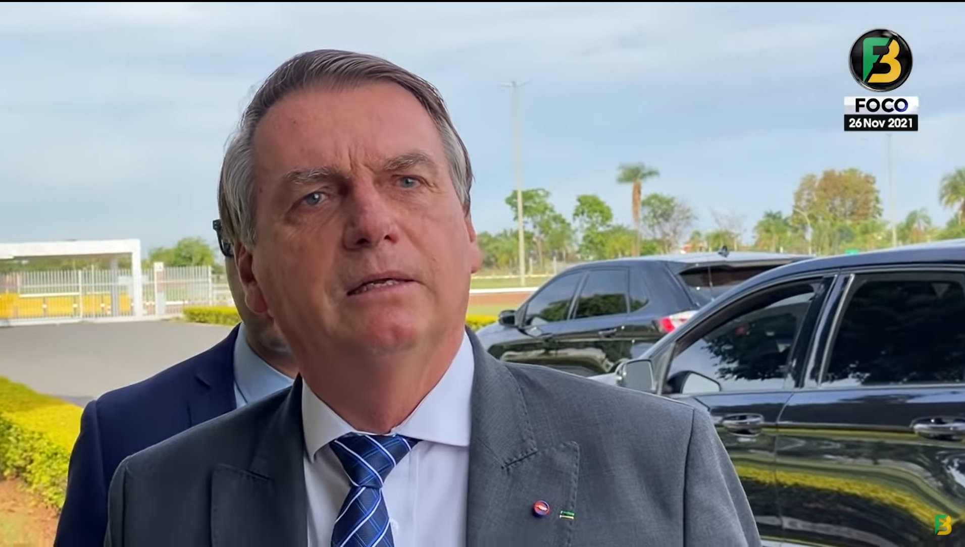 VÍDEO: irritado, Bolsonaro bate boca com apoiador