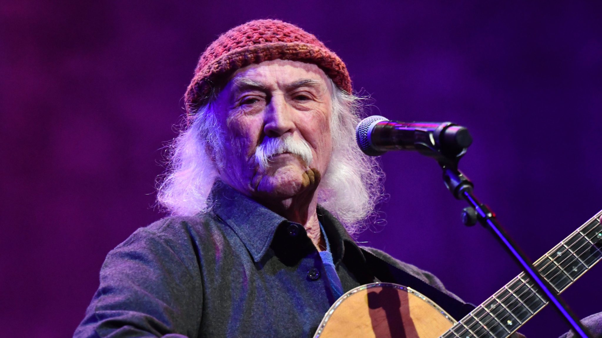 Morre David Crosby, guitarrista lendário do folk rock, aos 81 anos