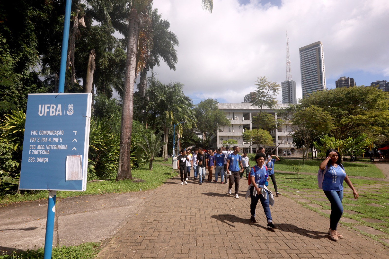 UFBA abre as portas para visita de estudantes da rede pública estadual