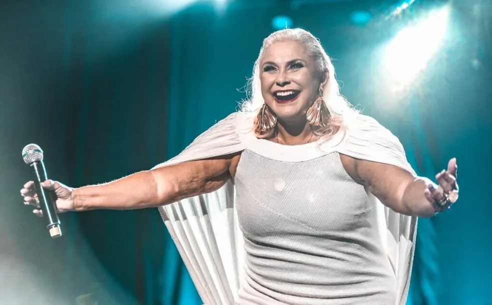 Fafá de Belém diz não querer casar ou fazer plásticas: "Amo ser livre"