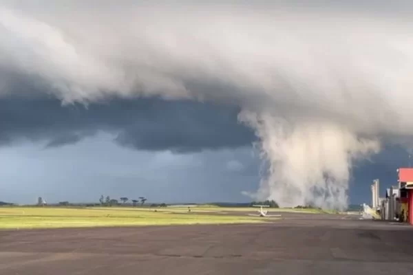 VÍDEO mostra tornado em Santa Catarina