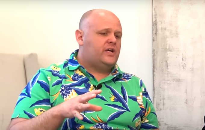 VÍDEO - "Profeta" previu ataque a Trump em março: "Eu vi a bala na orelha"