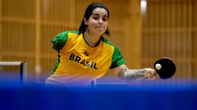 Quem é Bruna Alexandre, a primeira atleta paralímpica do Brasil em uma ...