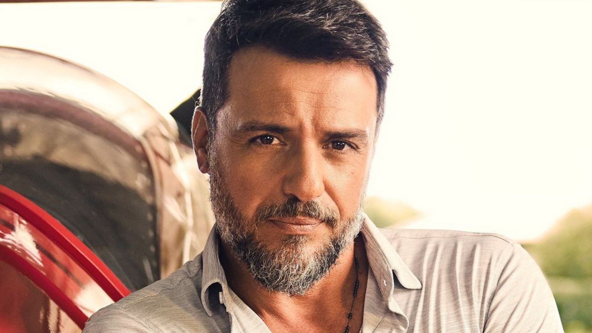 "Esse cara não sou eu": Rodrigo Lombardi revela problemas de autoestima