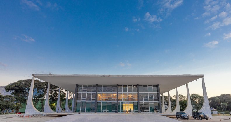 O confronto que vai definir o que será de nós. Por Moisés Mendes