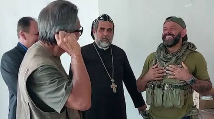 A diferença absurda nas prisões de MC Poze e do bolsonarista Roberto ...